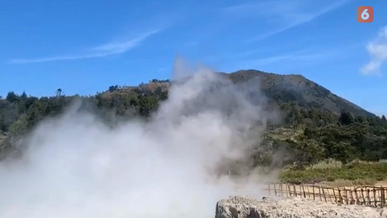 Uniknya Kawah Sikidang di Dataran Tinggi Dieng