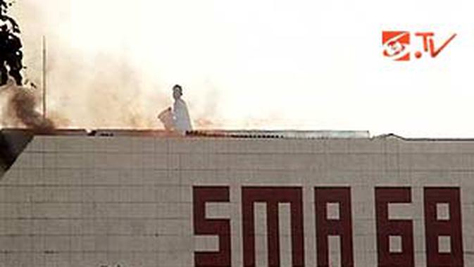 Gedung SMAN 68 Jakarta Terbakar - News Liputan6.com