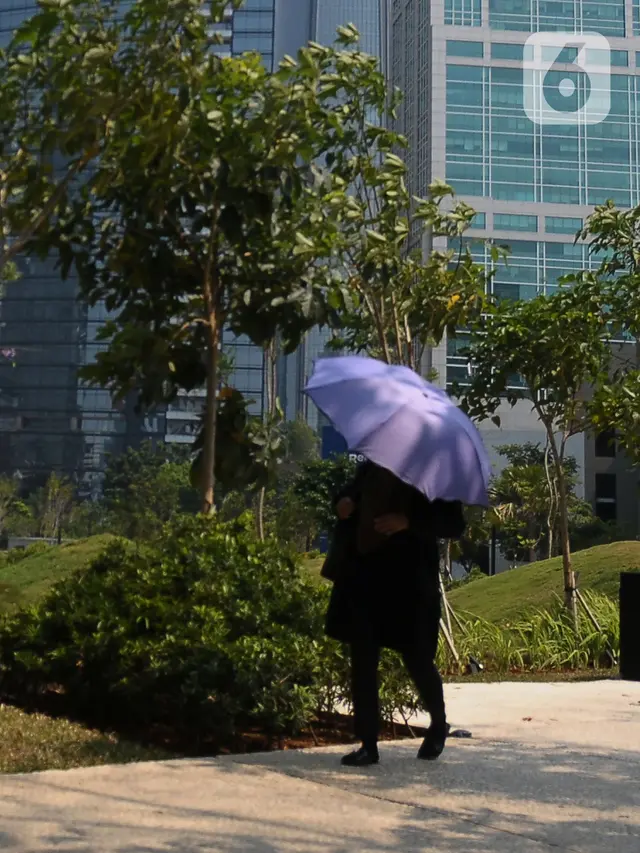 Cuaca Hari Ini Sabtu 13 Juli 2024: Langit Siang Jakarta Cerah Berawan ...