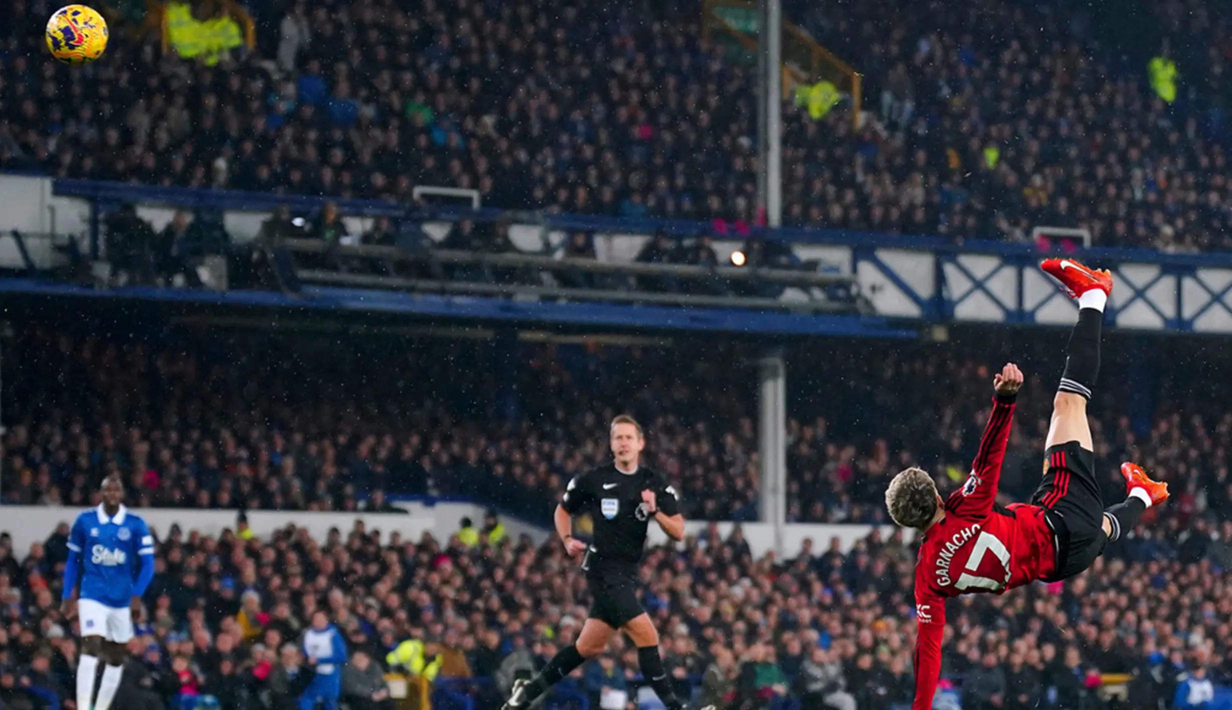 Gol Spektakuler Alejandro Garnacho Saat Manchester United Hajar Everton ...