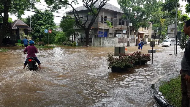 Potret Penampakan Terkini Banjir Jakarta dan Sekitarnya - News Liputan6.com