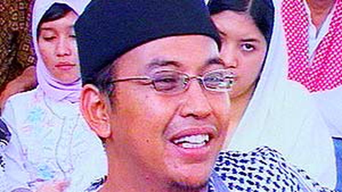 Ustad Jeffry Sama dengan Bang Toyib