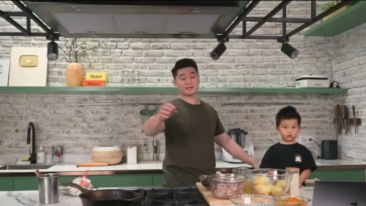 12 Potret Rumah Mewah Chef Arnold, Bagian Dapur Estetik Seperti Restoran