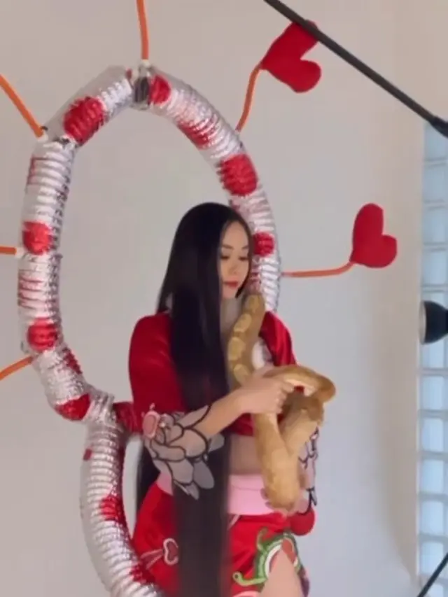 6 Potret Aura Kasih Cosplay Jadi Boa Hancock Di Anime One Piece Ini Mirip Banget Hot