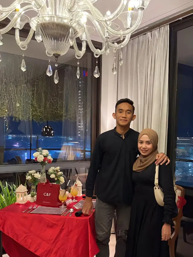 7 Potret Mesra Rizky Ridho dan Sendy Aulia yang Sudah Resmi Lamaran ...