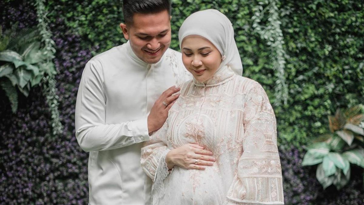 Potret Kesha Ratuliu Pamer Baby Bump di Kehamilan Anak Kedua, Makin Keibuan