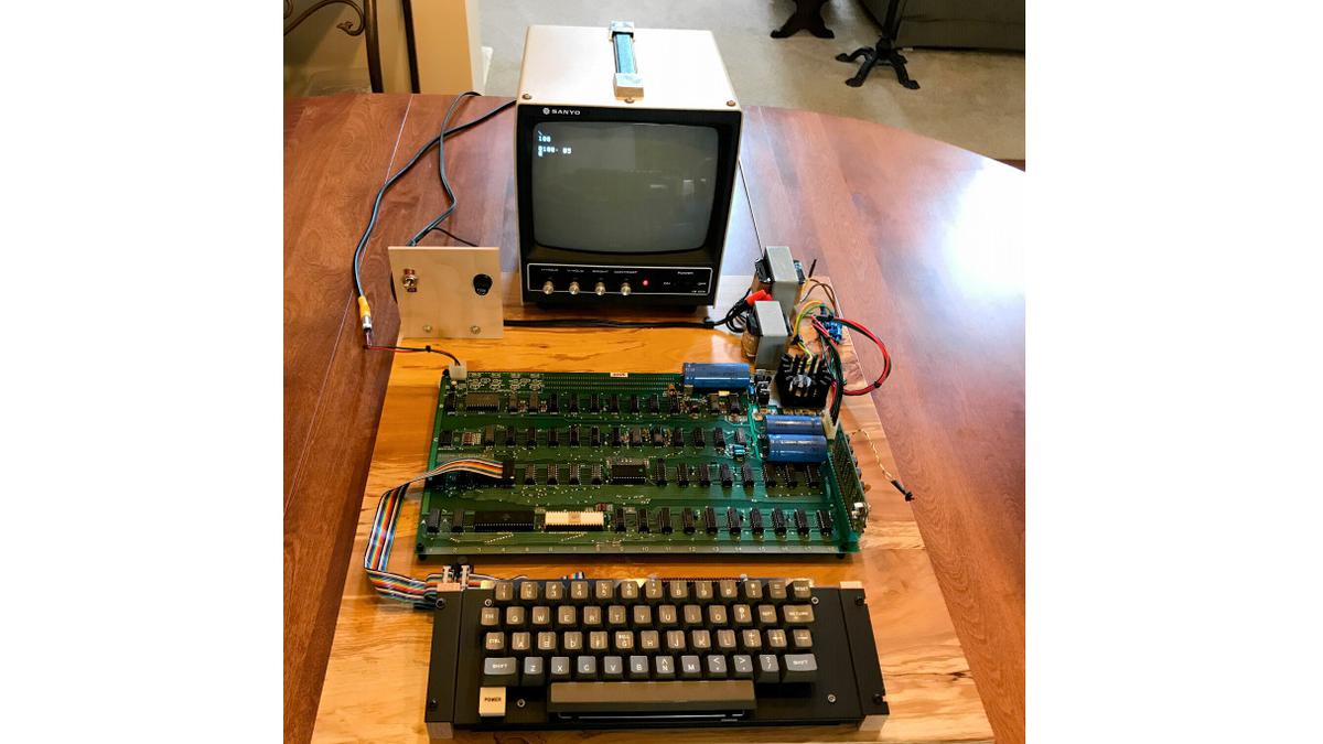 Komputer Apple-1 dan Tanda Tangan Steve Jobs Dilelang, Harganya ...