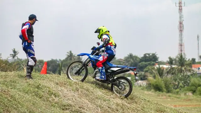 Pemula Wajib Paham, Begini Trik Melewati Tanjakan dan Turunan dengan ...