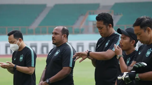 Kiprah Imran Nahumarury sebagai Pelatih: 3 Tim, 3 Cerita Berbeda ...