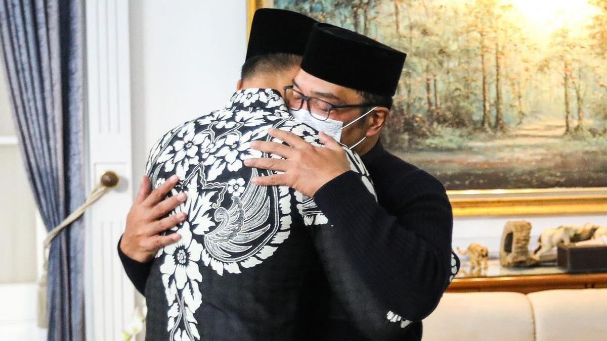 FOTO: Momen Takziah Agus Yudhoyono ke Rumah Ridwan Kamil - Foto Liputan6.com