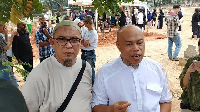 Edwin Super Bejo Penuhi Keinginan Mendiang Ibunya Sebelum Meninggal ...