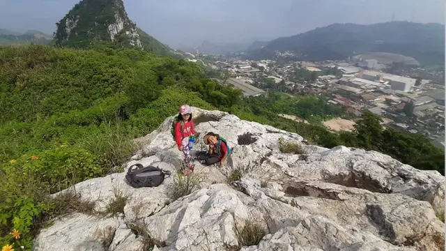 6 Fakta Menarik Gunung Hawu, Destinasi Panjat Tebing di Bandung Barat ...