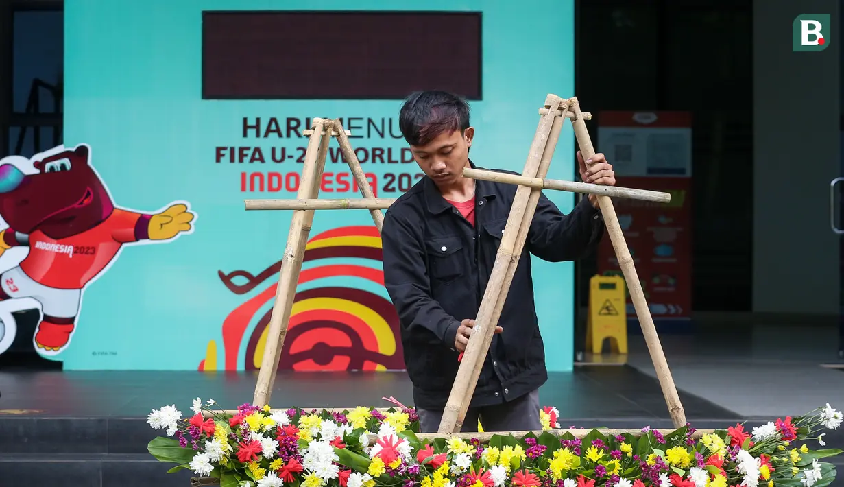 Foto: Karangan Bunga Banjiri Kantor PSSI setelah FIFA Coret Indonesia ...