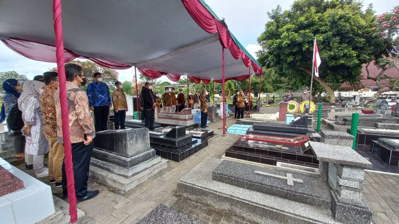 Menyimak Kisah Pahlawan AF Lasut, Putra Minahasa Bapak Pertambangan ...