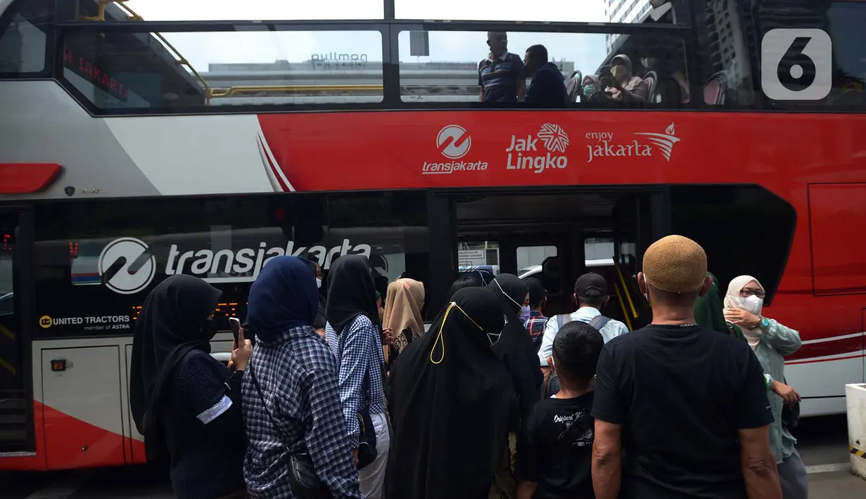 FOTO: Wisata Keliling Ibu Kota Naik Bus Tingkat Transjakarta - Foto ...