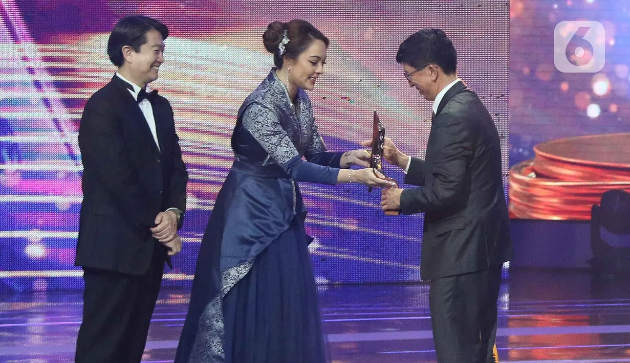 Ubah Tantangan Jadi Peluang, Surya Citra Media Raih Broadcaster of The ...