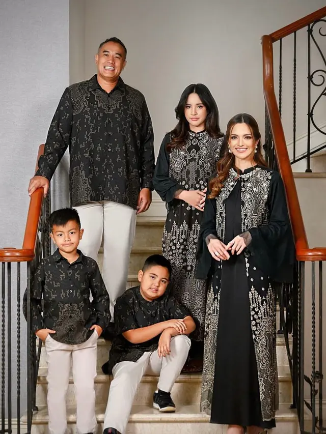 Foto-foto Keluarga Nia Ramadhani dan Ardie Bakrie, Sosok Mikhayla Makin ...