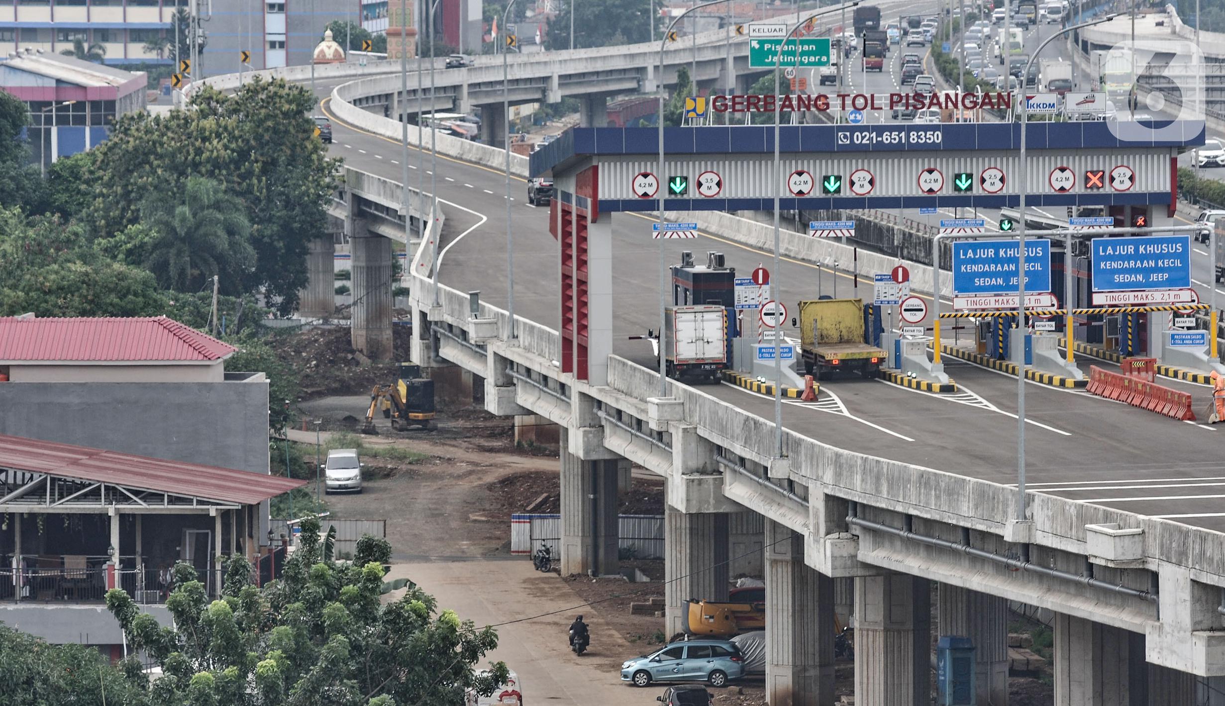 FOTO: Gerbang Tol Pisangan Penghubung Tol Becakayu-Tol Wiyoto Wiyono ...