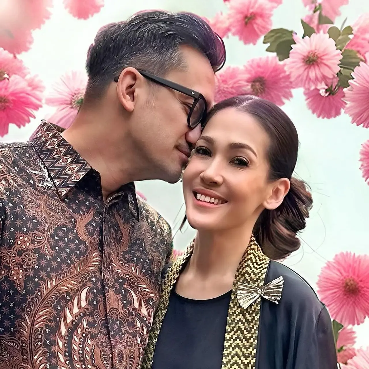 Sudah 14 Tahun Menikah, Ini 6 Potret Keharmonisan Tora Sudiro dan Mieke ...