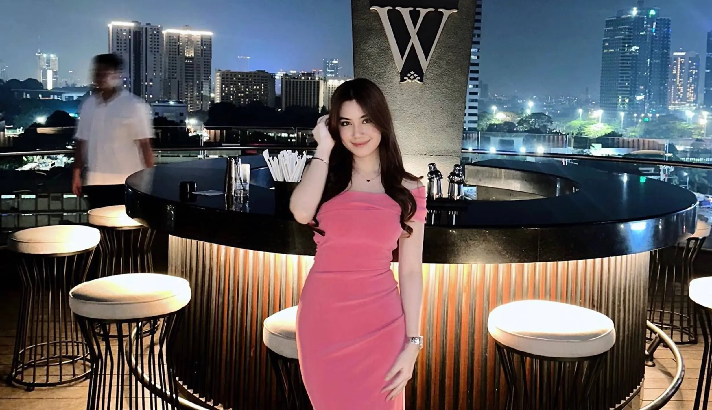 Potret Rinoa Aurora Senduk Tampil Menawan Pakai Dress Ini Banjir Pujian ...