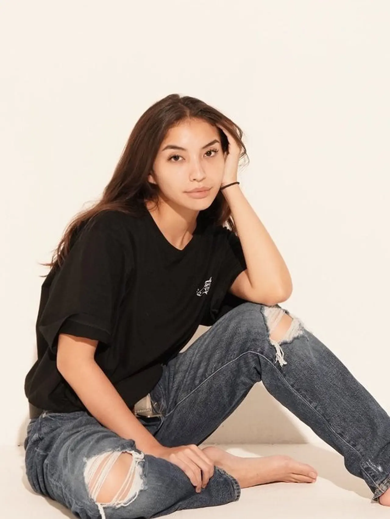 6 Potret Tampilan Manohara, Bergaya Fashion Santai hingga Pesta yang ...