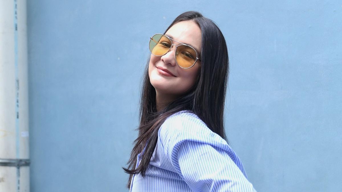 Deretan Gaya Effortlessly Chic Luna Maya yang Stunning - Fashion Fimela.com