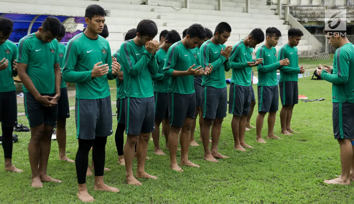 PHOTO: Timnas Indonesia U-19 Latihan Jelang Laga Hadapi Vietnam - Foto ...