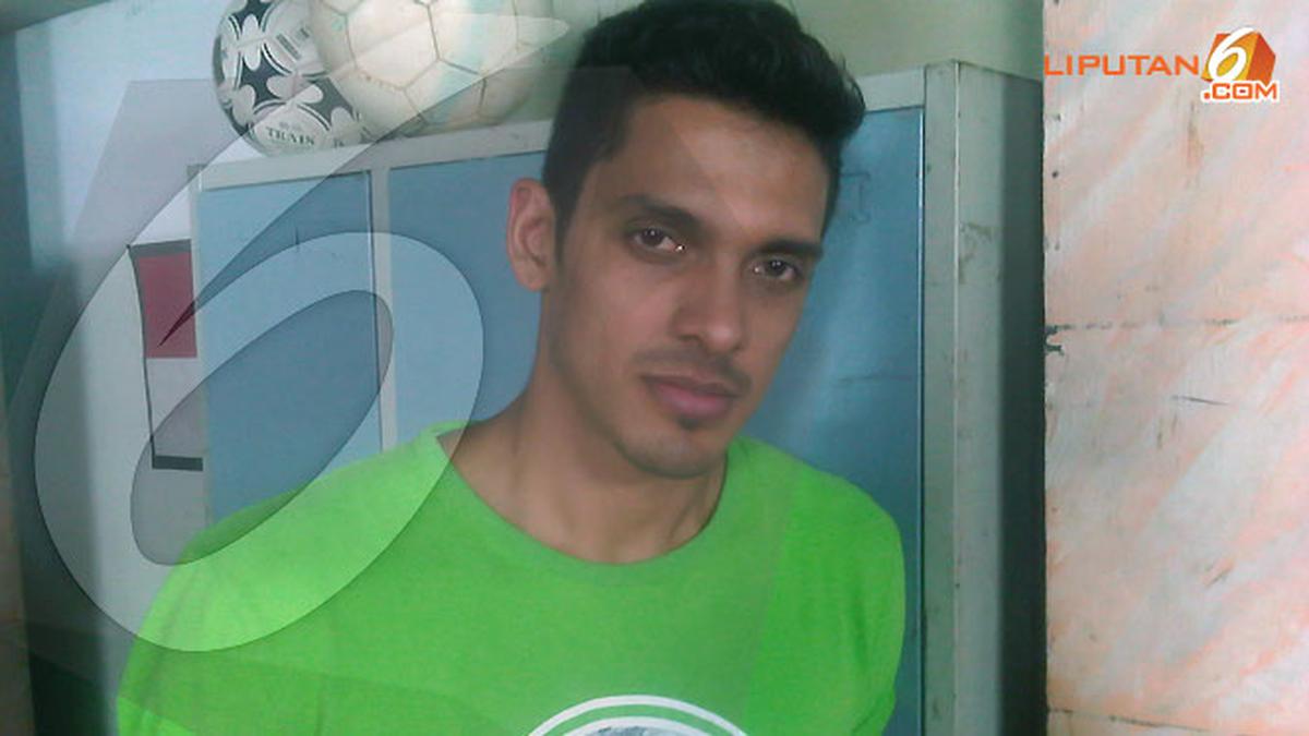 Robby Shine Mantapkan Diri Jadi Penyanyi - ShowBiz Liputan6.com