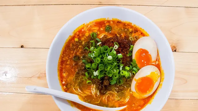 4 Cara Membuat Seblak Mie yang Enak dan Pedas, Bikin Nagih - Hot ...