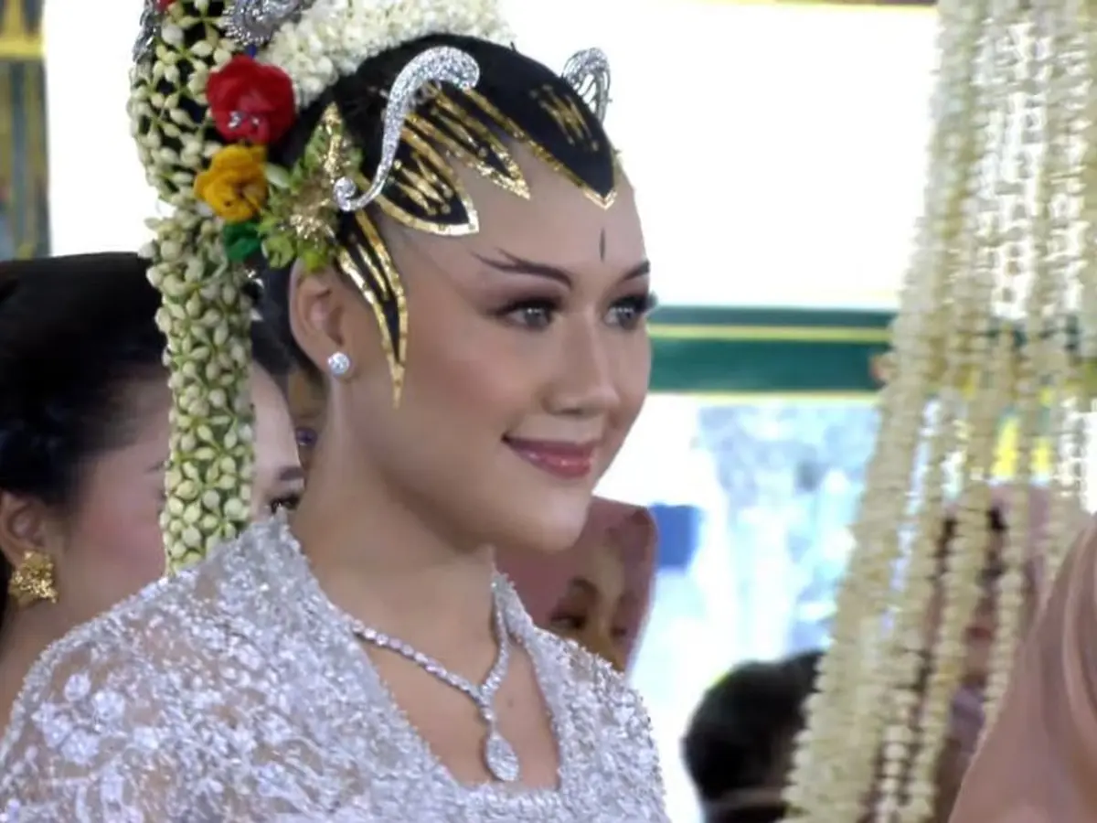 Tutorial Makeup Pengantin Paes Ageng | Saubhaya Makeup