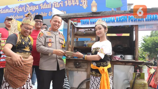 Kejutan Satu Gerobak Kupat Tahu dari Gatotkaca untuk Petugas Pospam ...