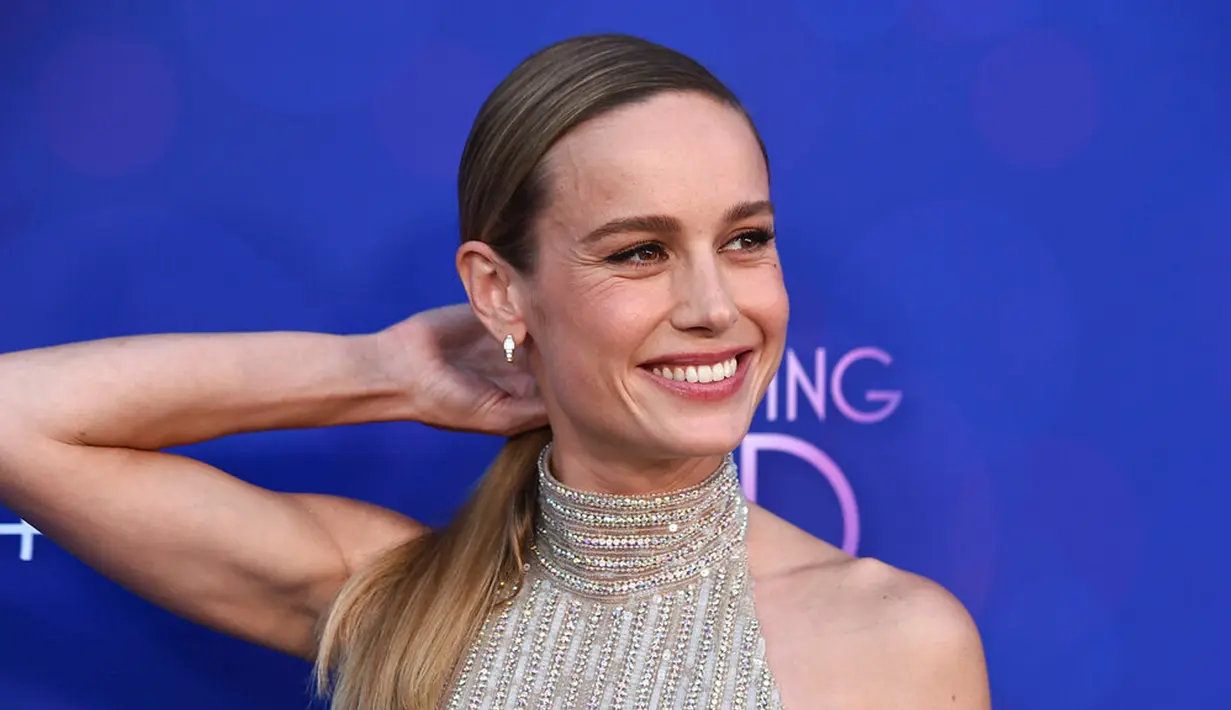 Brie Larson Pancarkan Aura Kecantikan dalam Balutan Jumpsuit Gemerlap ...