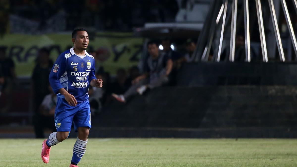 Alasan Firman Utina Merasa Bukan Lagi Pemain Persib - Indonesia Bola.com