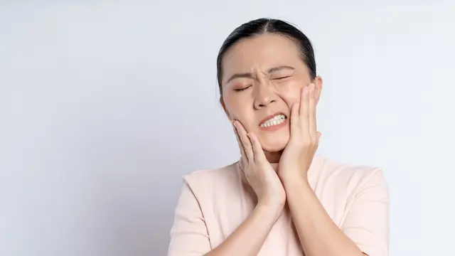 Mengenal Hemifacial Spasm: Penyebab, Gejala dan Pengobatan yang Perlu ...