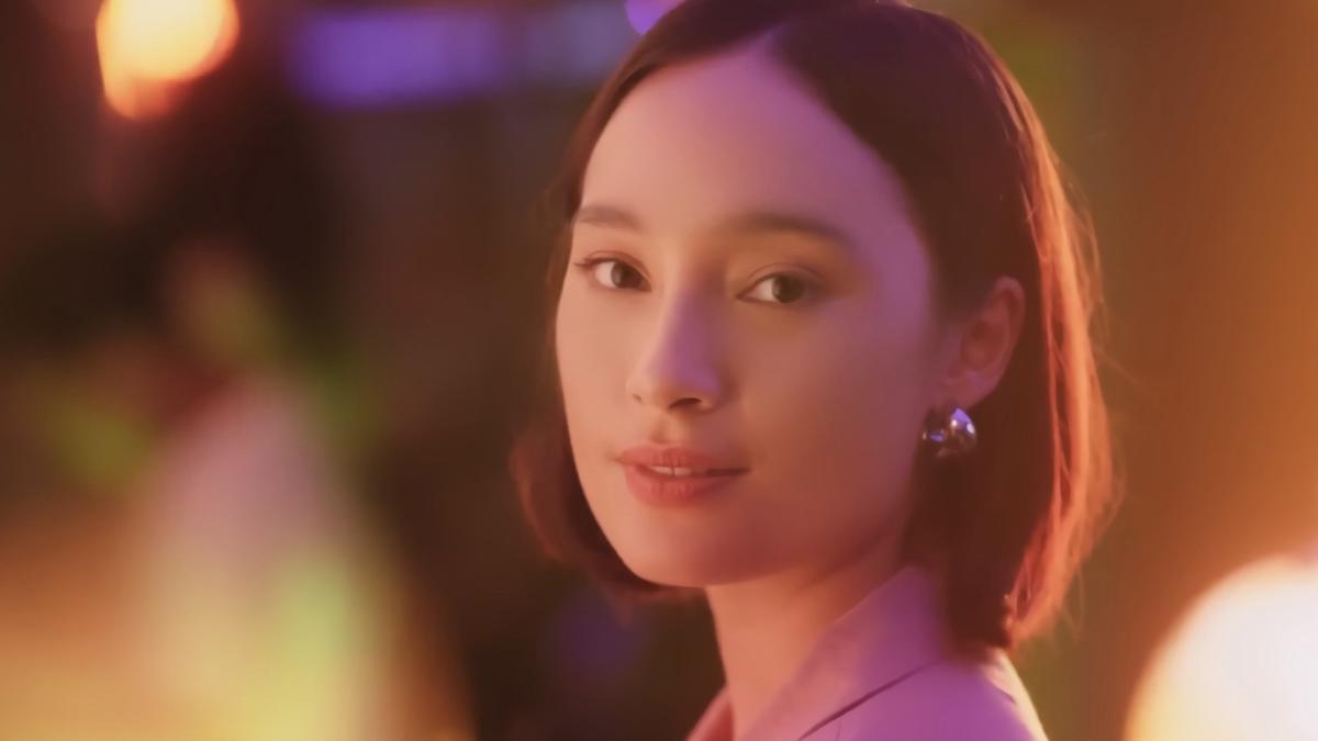 6 Fakta di Balik Tatjana Saphira Bermain Film Perempuan Bergaun Merah ...