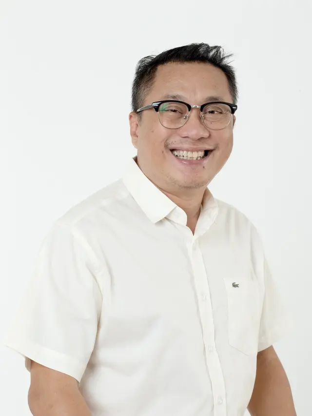 Dwi Sutarjantono: Sosok di Balik Miss Universe Indonesia 2024 dan ...