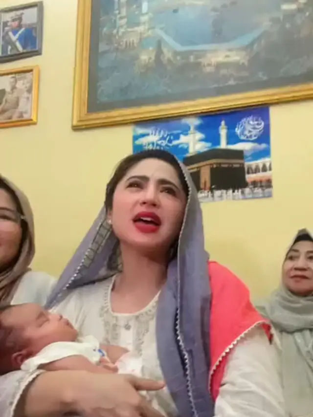 7 Potret Aqiqah Anak Rossa Meldianti Keponakan Dewi Perssik, Digelar ...