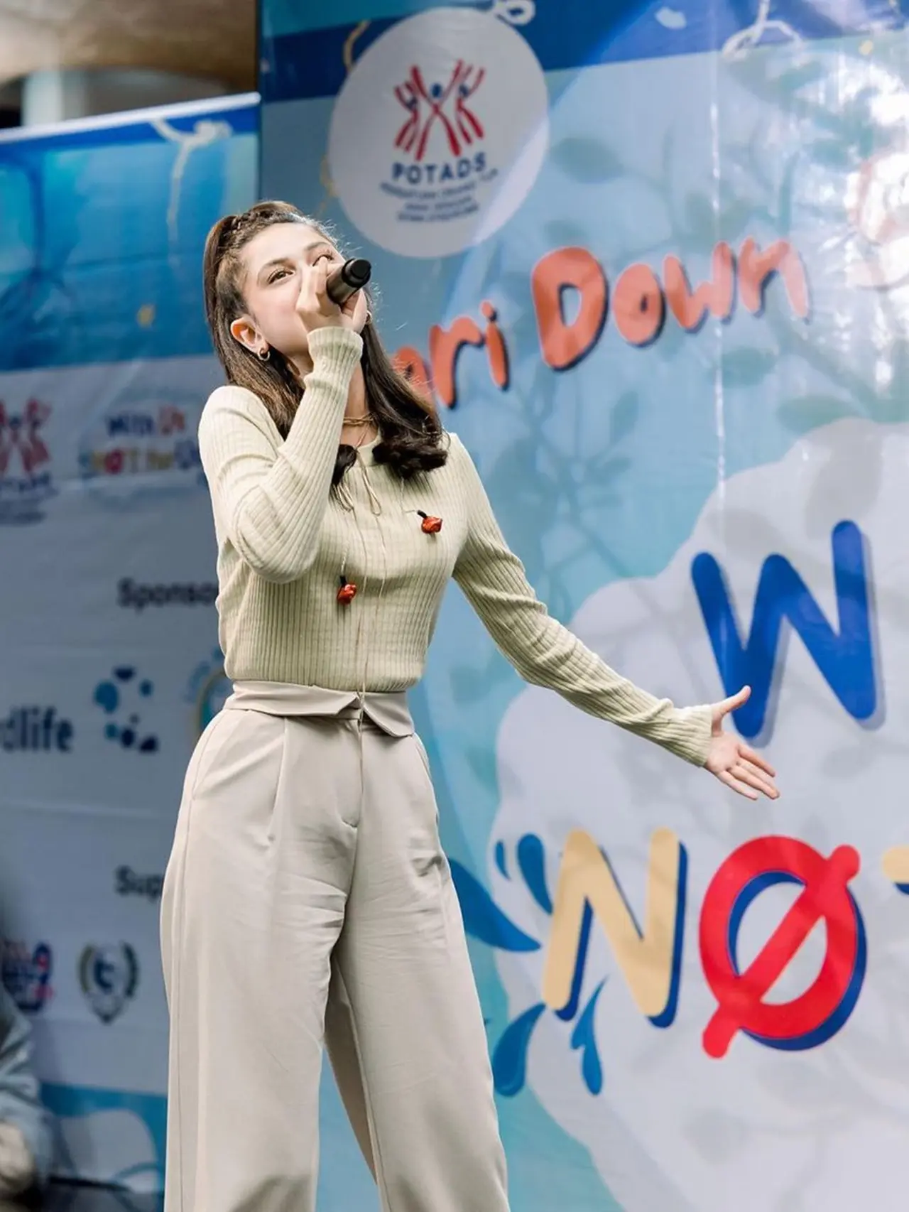 6 Potret Gaya Asila Maisa di Atas Panggung, Kerap Dikritik Netizen ...