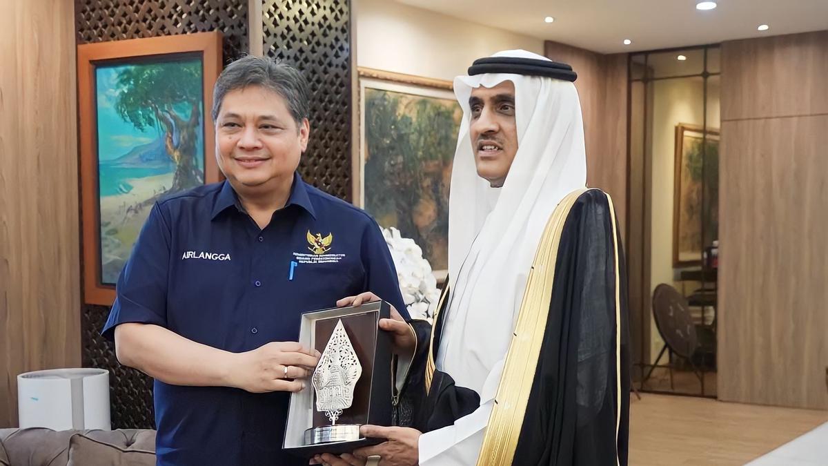 Bertemu Dubes Kerajaan Arab Saudi, Airlangga Bahas Kerja Sama Ekonomi, Perdagangan, dan Investasi