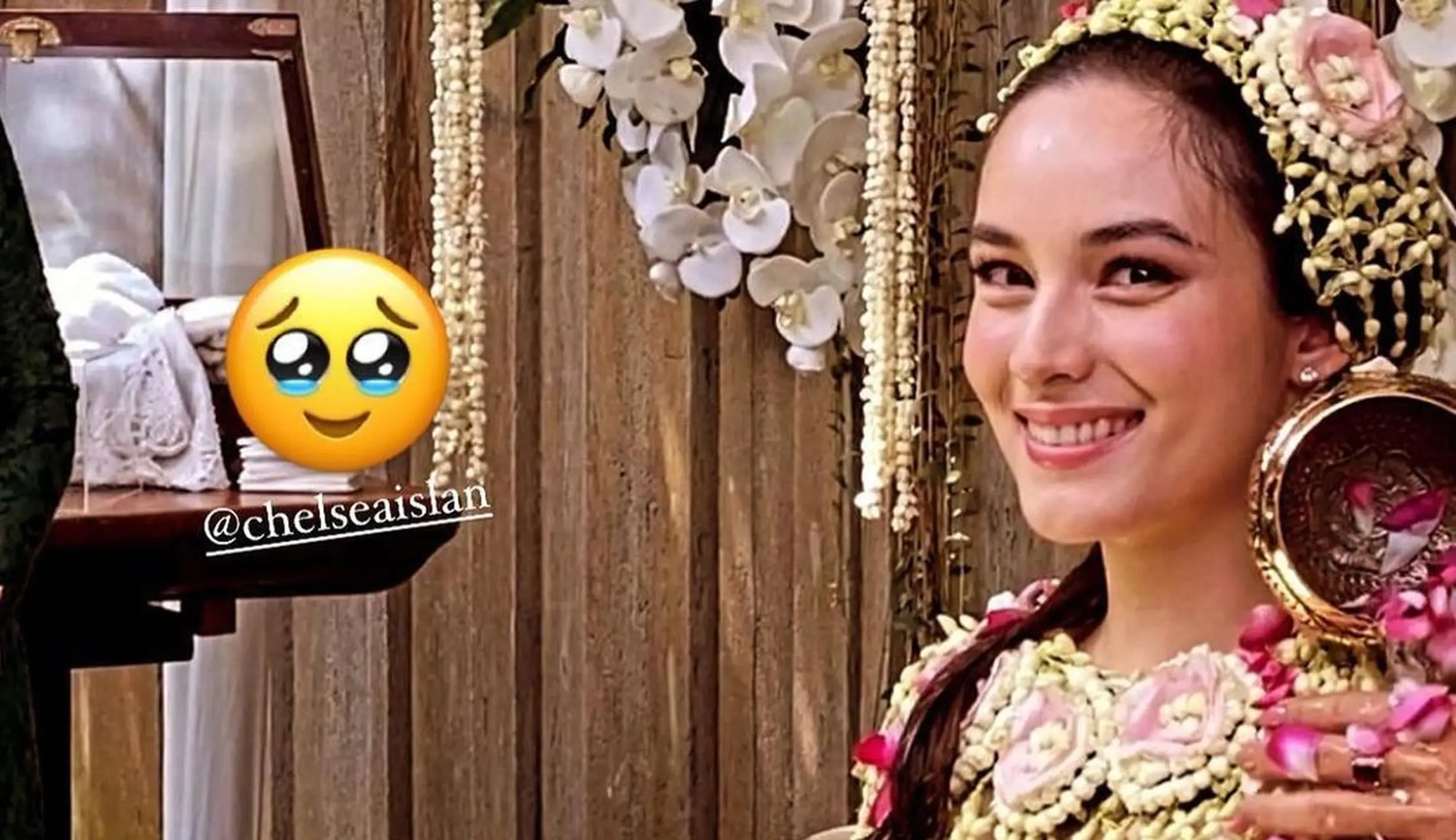 Anggun Jalani Siraman, Potret Chelsea Islan dengan Roncean Melati Bikin Pangling - Photo Fimela.com