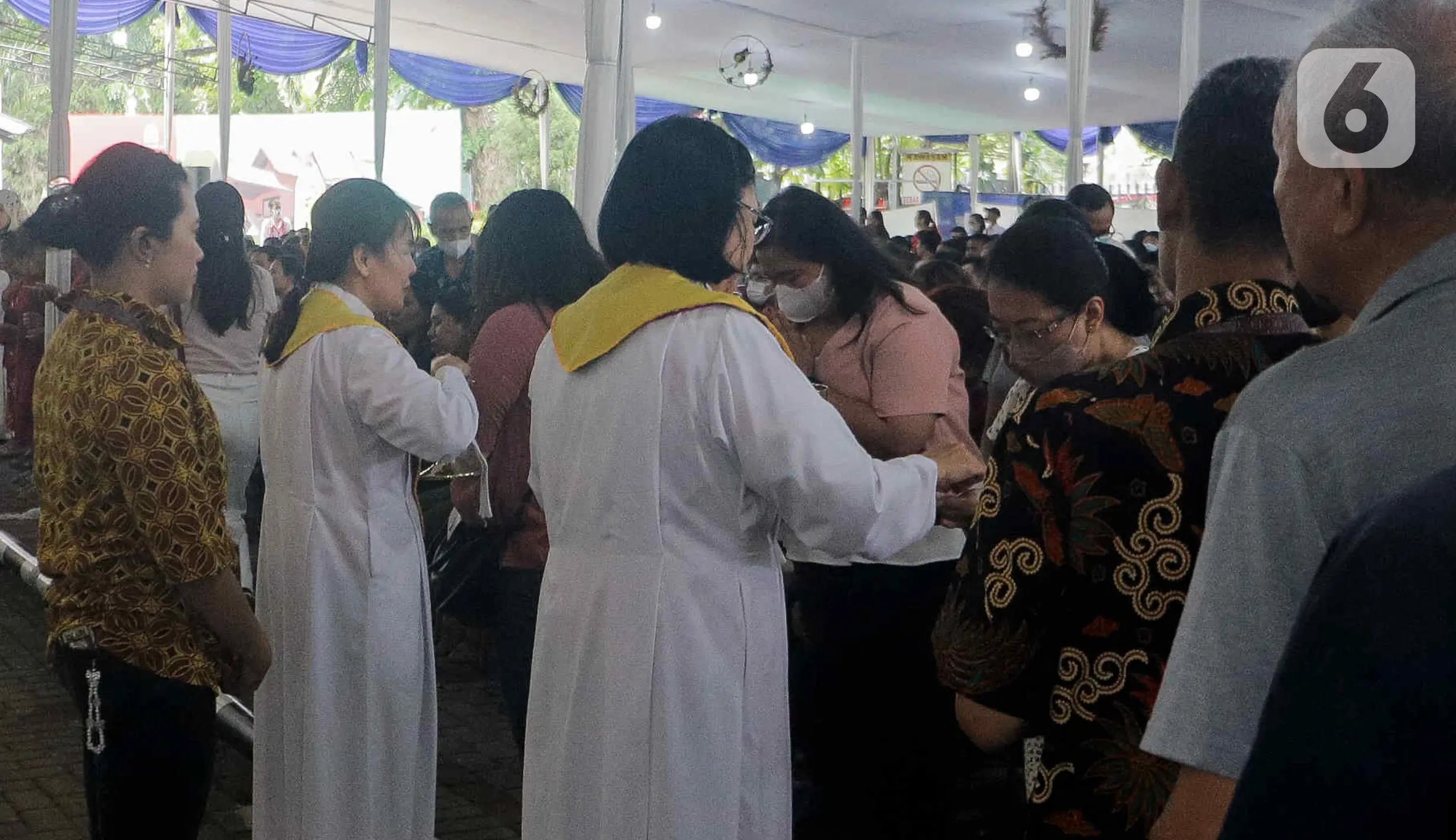Khidmat Misa Natal di Gereja Katedral Jakarta - Foto Liputan6.com