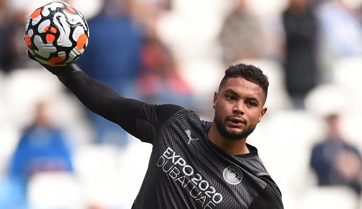 Foto: Barisan 5 Kiper Ini Jadi Bayang-bayang Ederson Moraes yang Tak ...