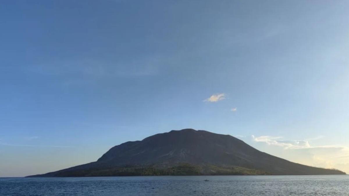 Badan Geologi Ungkap Kondisi Terkini Gunung Ruang di Sitaro - Regional ...