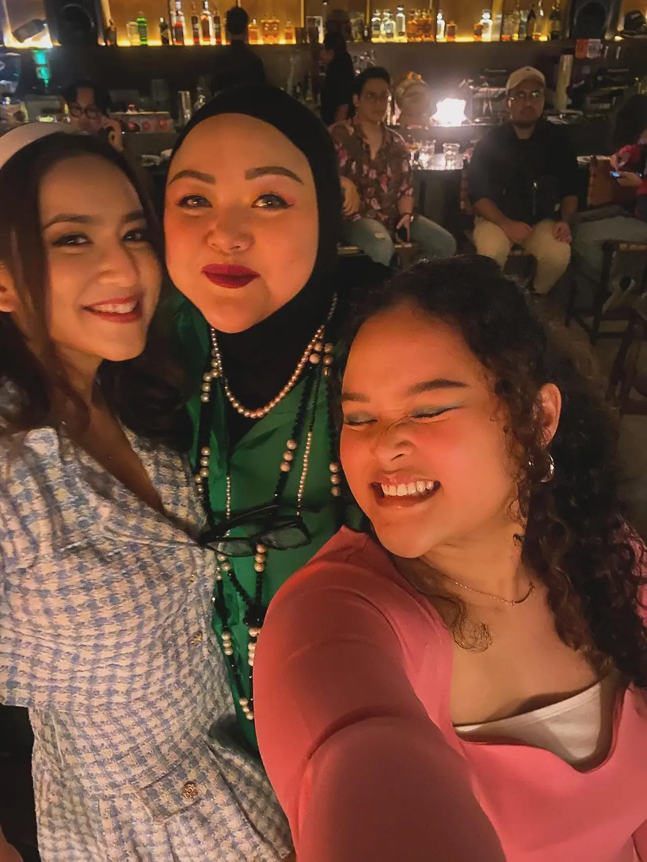 6 Potret Risma Nilawati Ibunda Harleyava Princy di Ultah Anak Sule ...