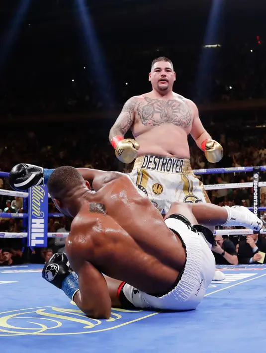 FOTO: Andy Ruiz Pukul KO Anthony Joshua - Foto Liputan6.com