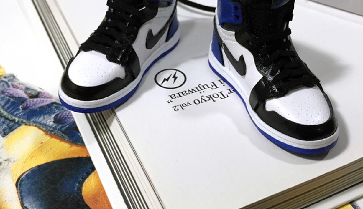 Penggemar Sepatu-Sepatu Bermerek, Seniman Ini Buat Miniaturnya Dengan ...