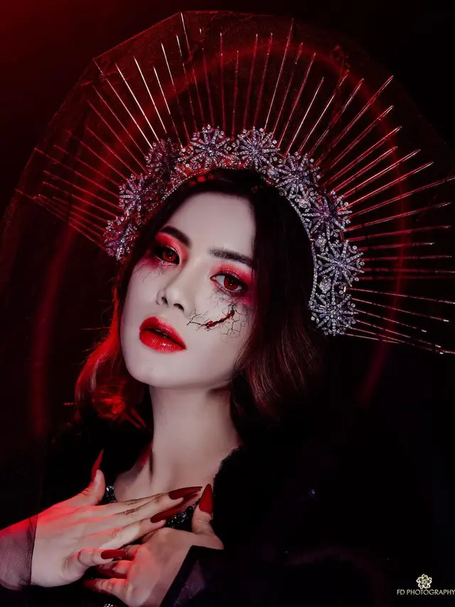 Sederet Selebriti Ini Jalani Pemotretan Bertema Halloween, Saking ...
