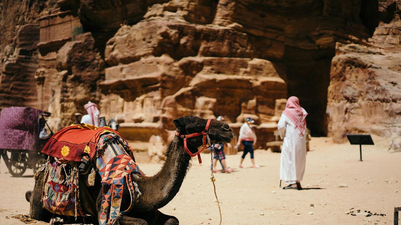 Kisah Nabi Ibrahim AS Menghancurkan Berhala dan Menantang Raja Namrud ...