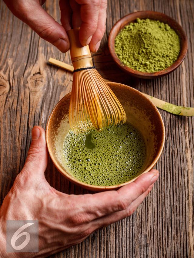 Sering Disamakan, Ini Beda Teh Hijau dan Matcha - Hot Liputan6.com
