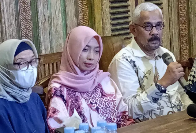 8 Rangkaian Tradisi Mitoni dalam Kehamilan Tujuh Bulan Adat Jawa - Lifestyle Fimela.com